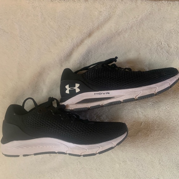 Under Armour | Shoes | Womens Ua Hovr Sonic Bluetooth Trainers Sz 8 ...